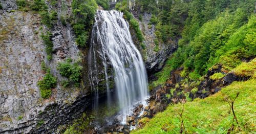 Best Waterfalls in Washington: 12 Local Favorites to Visit