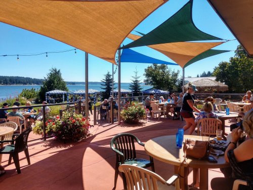 This Spot Has Some Of The Best Waterfront Dining In Washington
