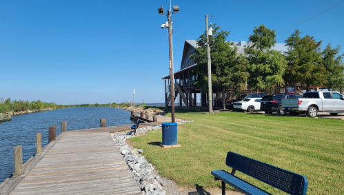 Must-Try Waterfront Restaurant In Louisiana: Frenier Landing
