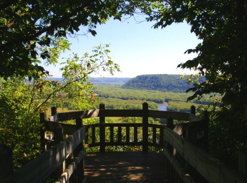 Explore River Bluffs Scenic Byway In Iowa For Stunning Views