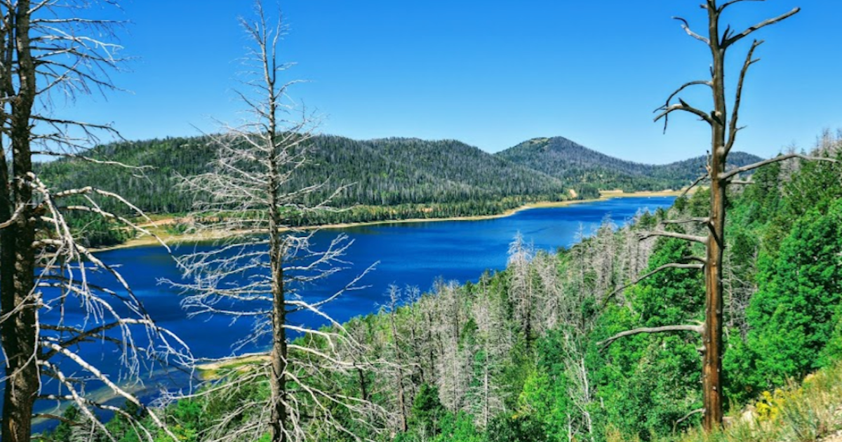 The Incredible Road Trip Through Utah That Leads You To 5 Stunning Lakes
