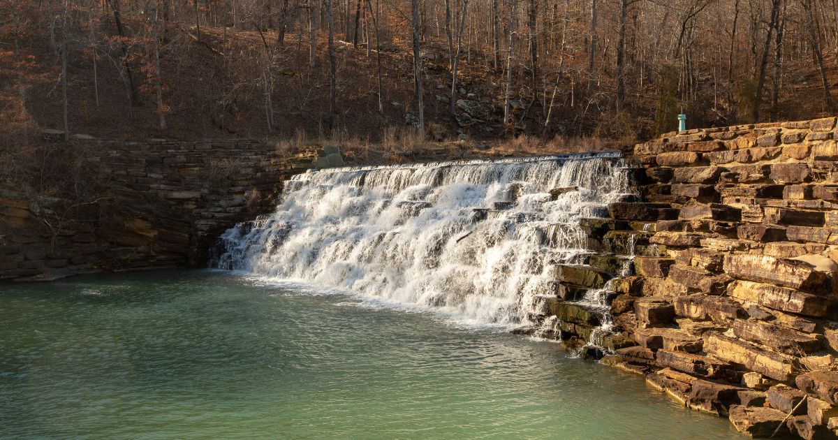 Best Waterfalls in Alabama: 12 Must-See Natural Wonders