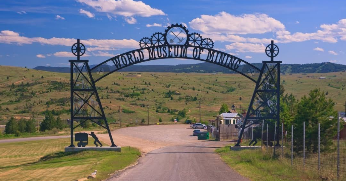 This Historic Montana Tourist Attraction Is An Interesting Glimpse Back ...
