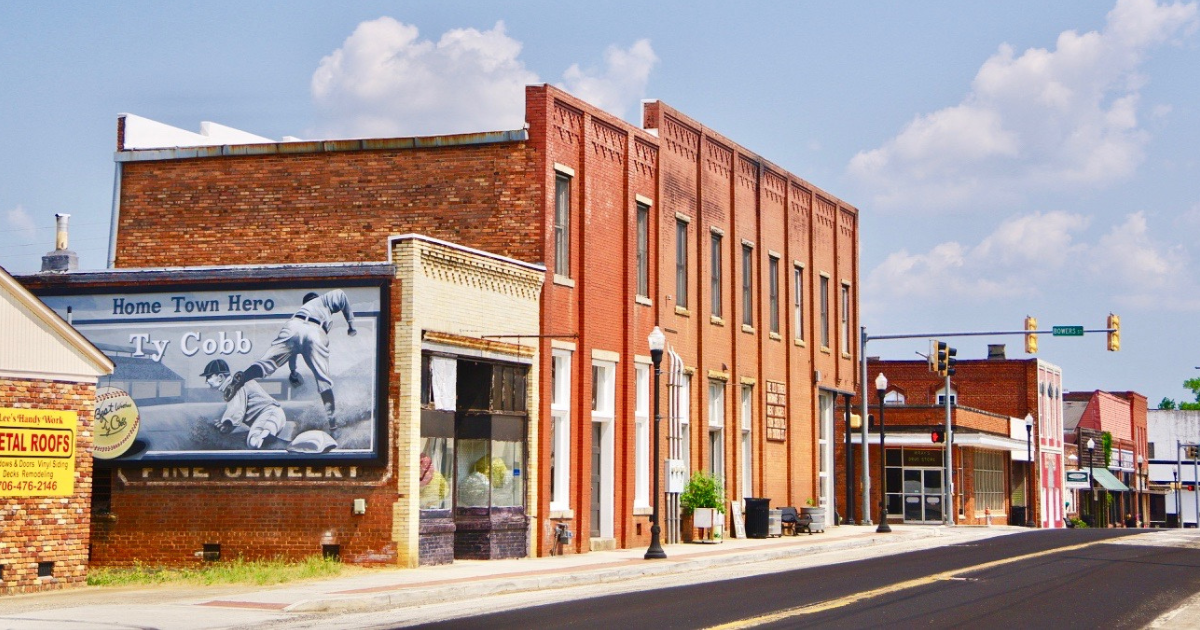 This Blink-And-You’ll-Miss-It Town In Georgia Is So Worth Exploring