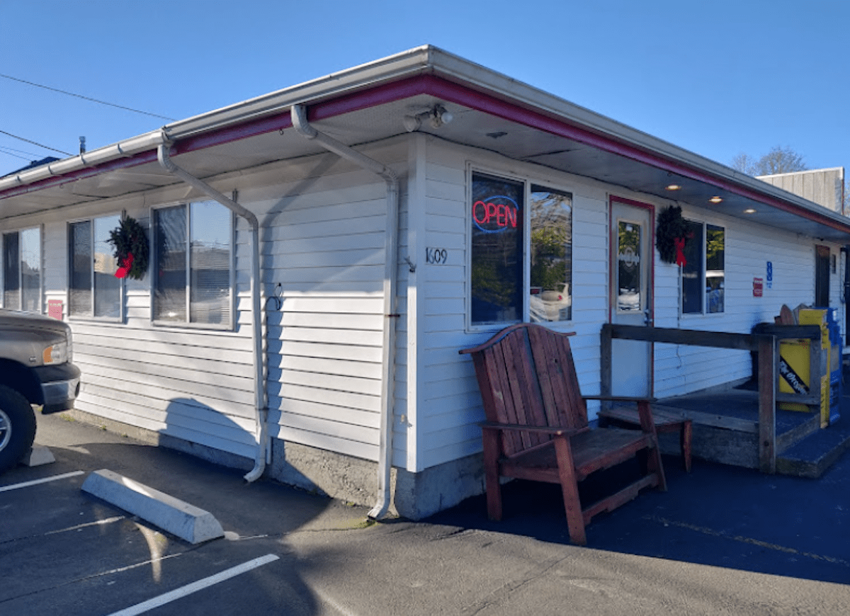 Arnie's Cafe: Hearty Homestyle Breakfast in Warrenton, Oregon