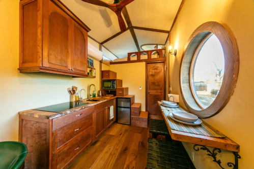 4 Hobbit House Airbnbs In Texas For A Whimsical Stay