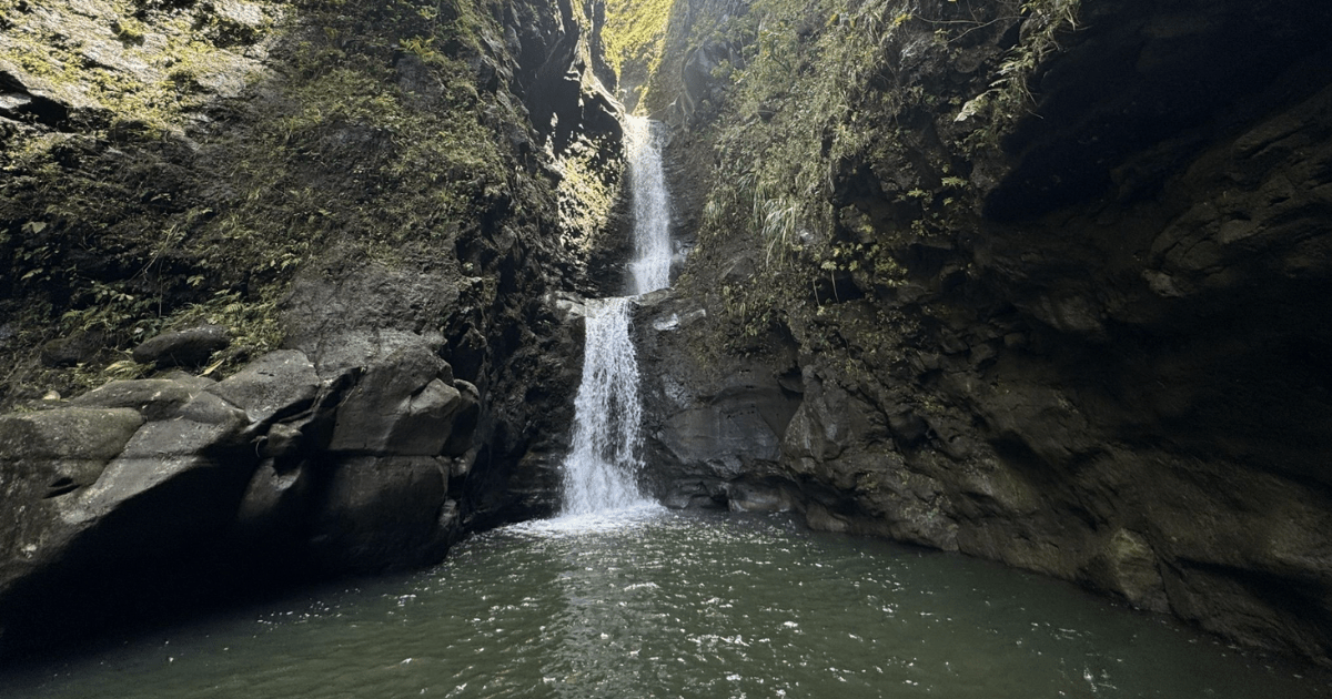 Hawaii Waterfall Trail: Makaleha Falls