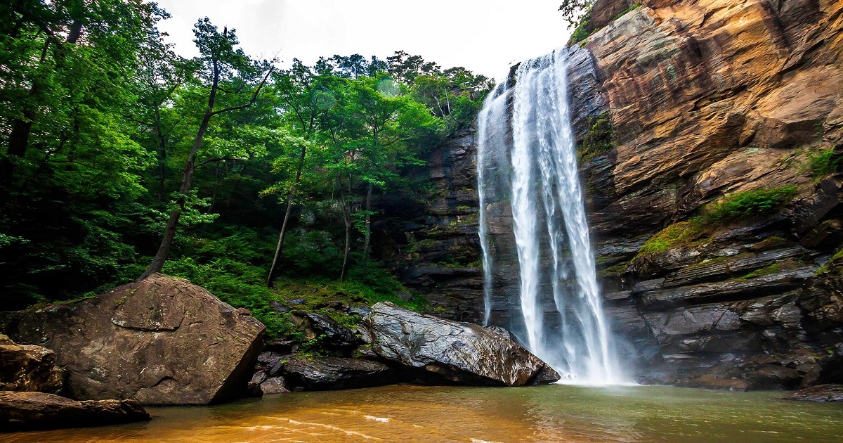 Toccoa Falls: Gorgeous Waterfall In Georgia With A Tragic Tale