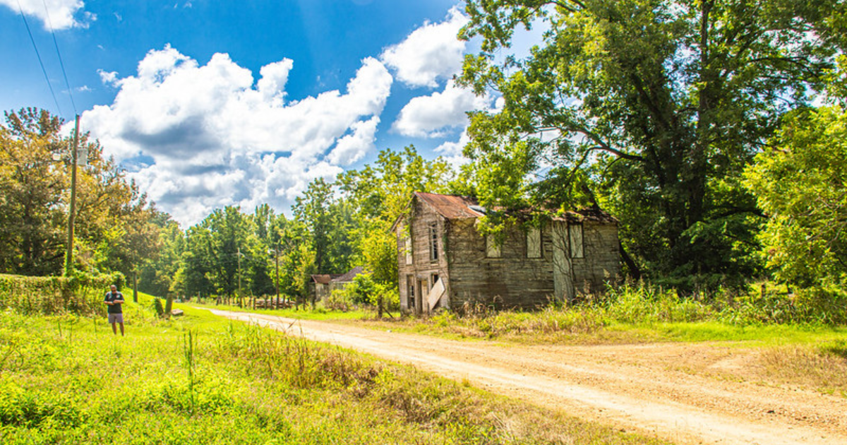 The Incredible Town In Mississippi That Has Been Left In Ruins