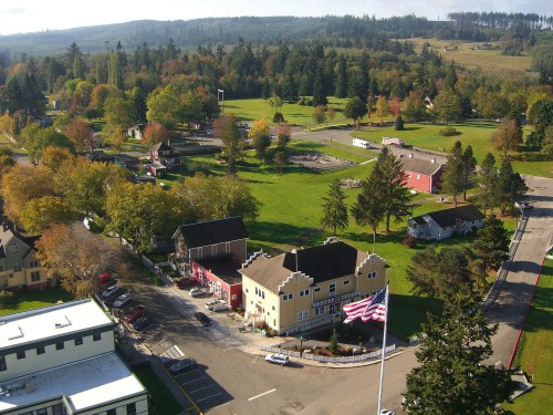 A Weekend Road Trip In Washington With Ferries, Food, And Hikes