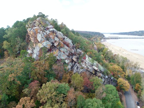 Short Hiking Trail In Arkansas: Dardanelle Rock In The River Valley
