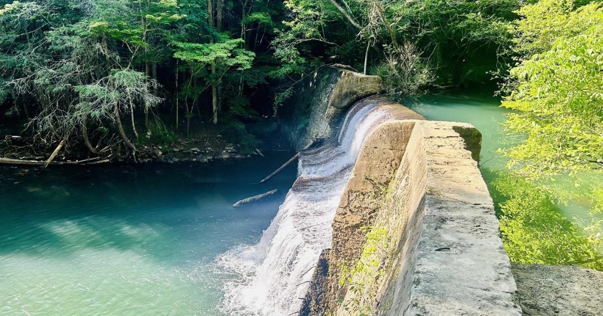 Edward's Point Trail: A TN Waterfall Hike With An Overlook
