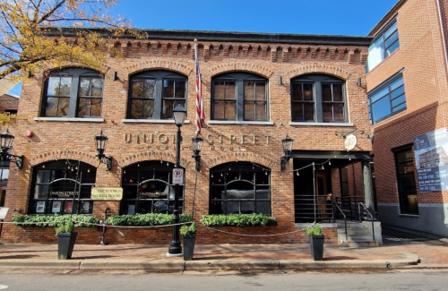 Union Street Public House: Colonial Warehouse Turned Pub
