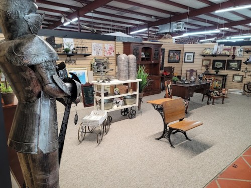 Massive Antique Mall In Texas: Antique Gallery Of Houston