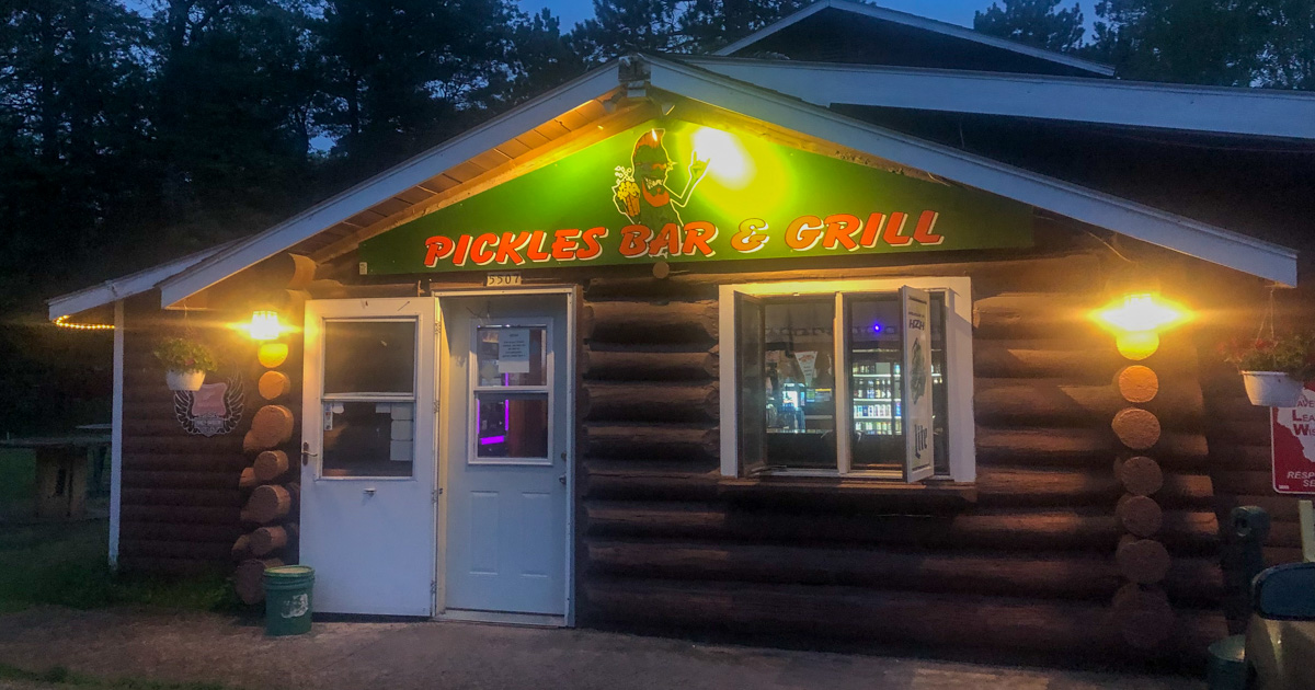 I Found The State’s Best Burger Hiding At Pickles In The Wisconsin ...