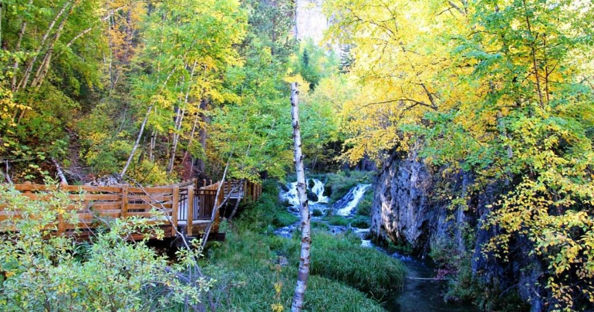 The 15 Best Things To Do In South Dakota This Fall