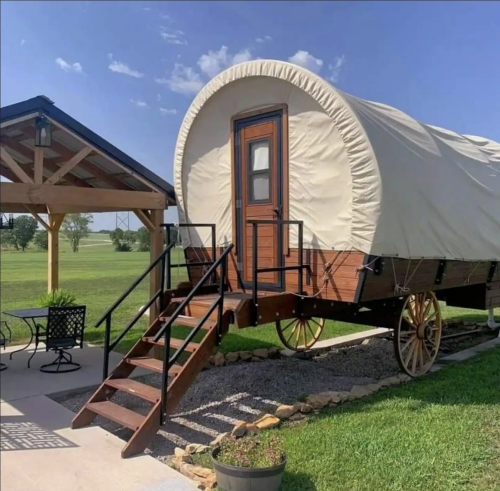 Unique Covered Wagon Airbnb at Isinglass Estate in Kansas