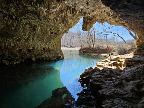 Discover Cave Spring in Missouri Ozarks: Hiking & Kayaking Adventure