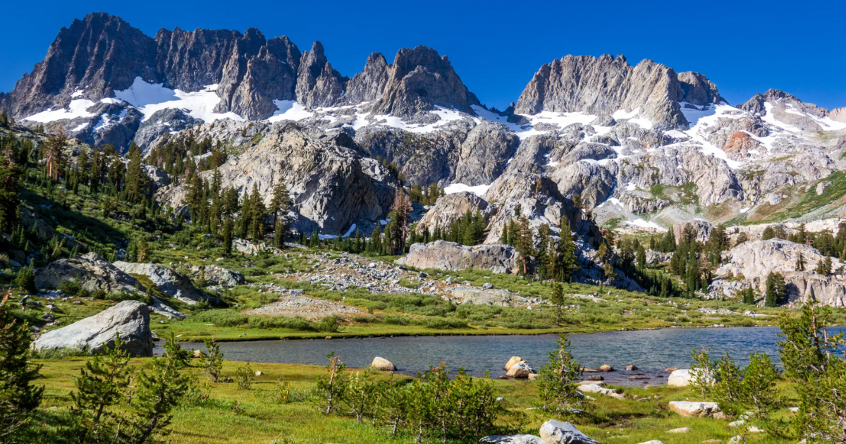 Discover the Shadow and Ediza Lakes Trail in California