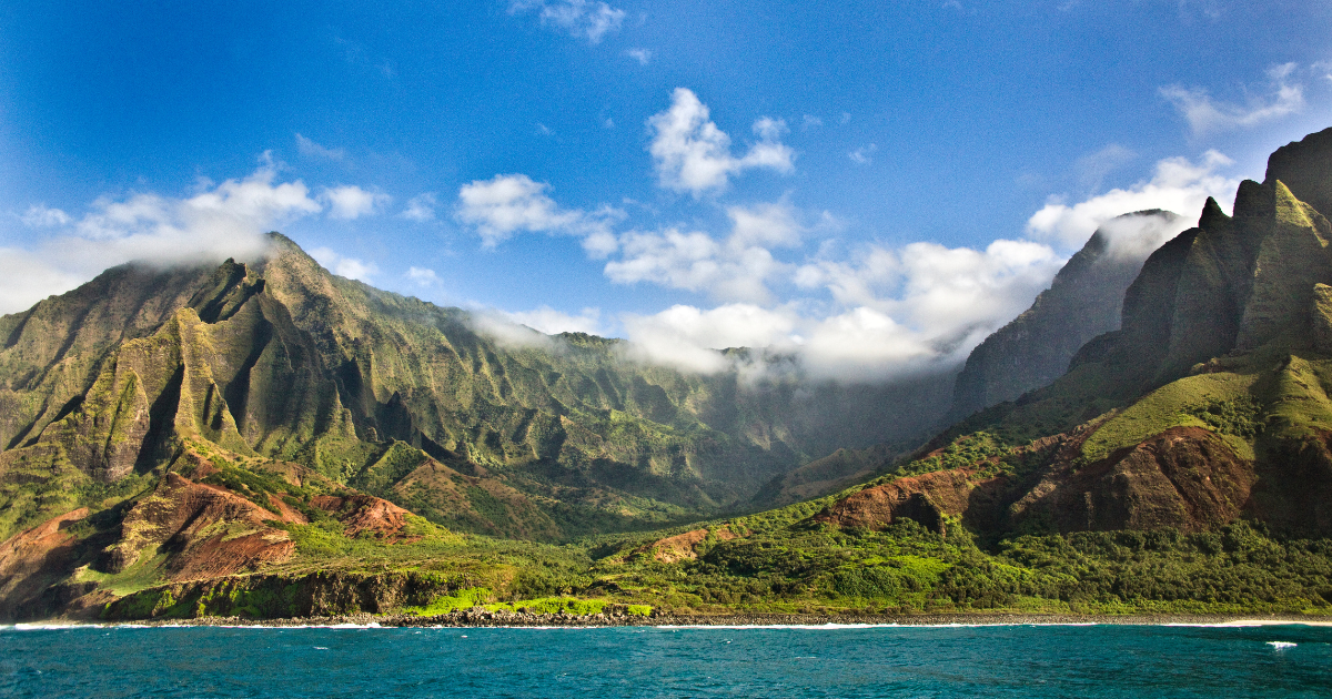 Explore the Iconic Kalalau Trail on Kaua'i's Na Pali Coast