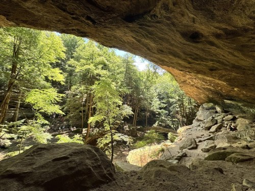 Explore Whispering Cave: Ohio's Hidden Hiking Gem