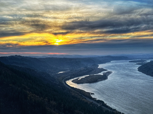 The Iconic Trail in Oregon Everyone Should Hike Once in Their Lifetime