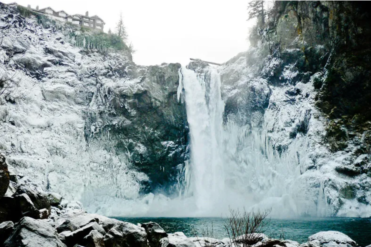 Snoqualmie Falls In Winter: Small Town in Washington That Comes Alive