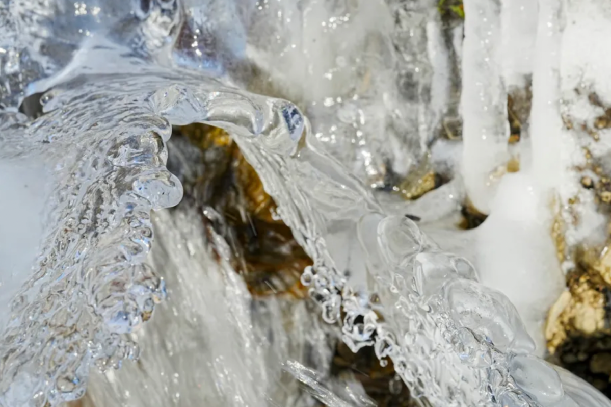 Paupack Falls In Pennsylvania Is Simply Enchanting When Frozen