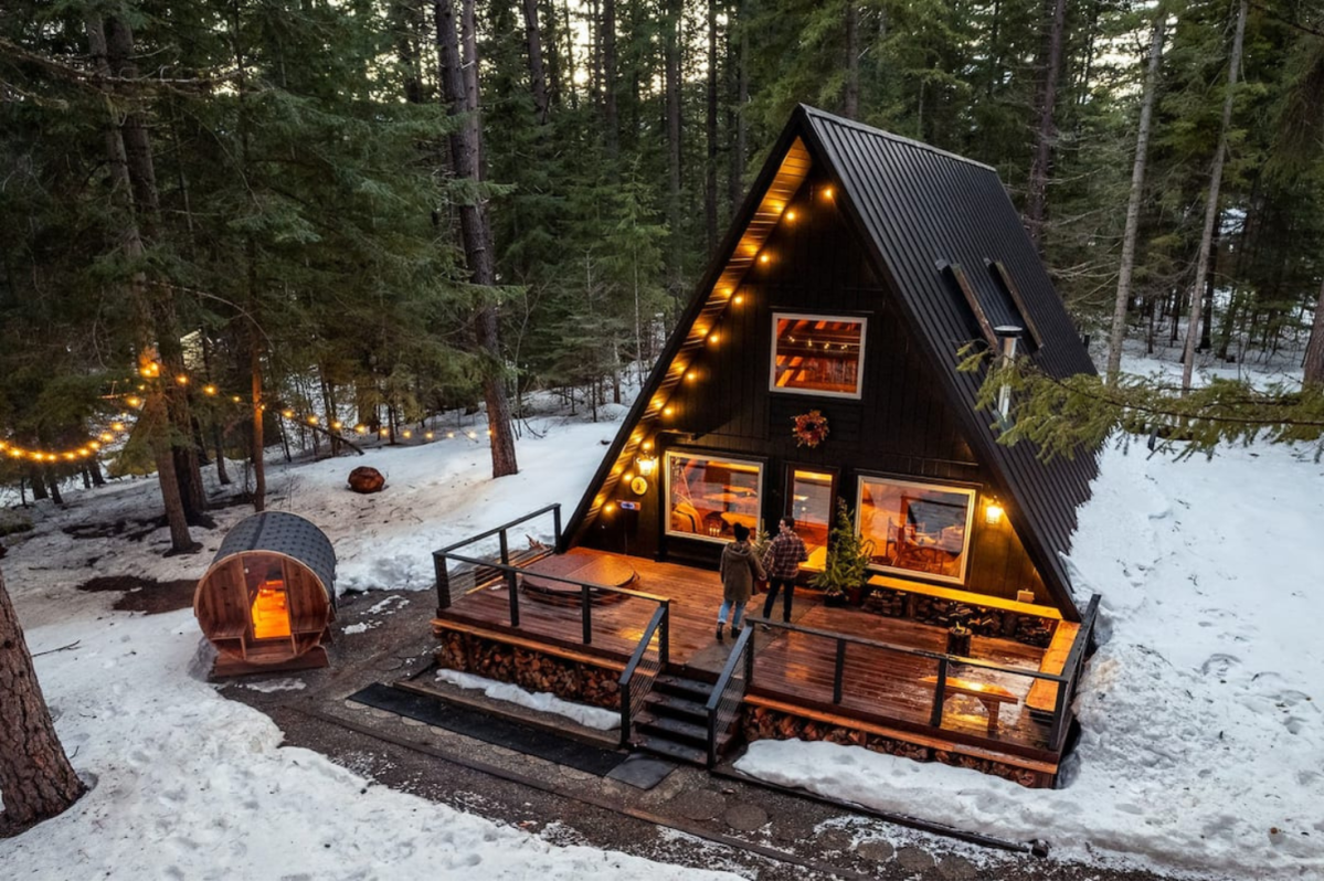 The Secluded Airbnb Cabin in Washington Is the Perfect Place for a ...