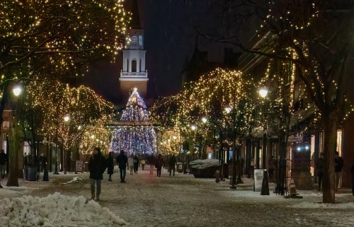 8 Best Vermont Christmas Towns That Are Full of Holiday Cheer
