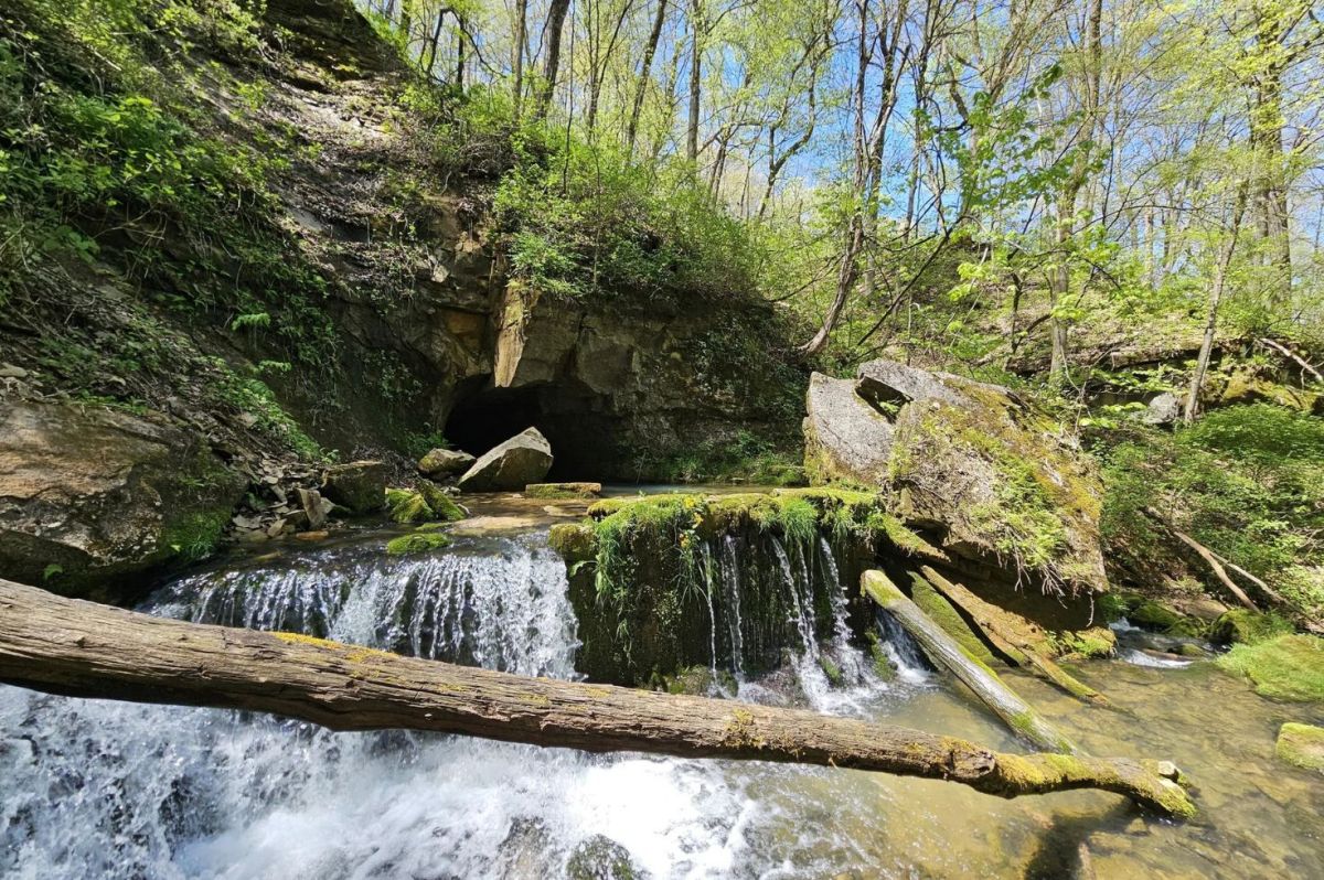 These 5 Trails Are the Best Hikes in Indiana for a Quiet Afternoon