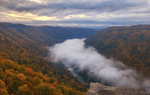 Best Hikes in West Virginia: Endless Wall Trail