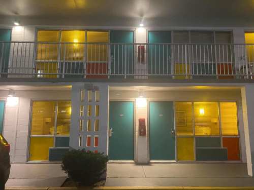Retro Hotel in Savannah, Georgia and Great Food