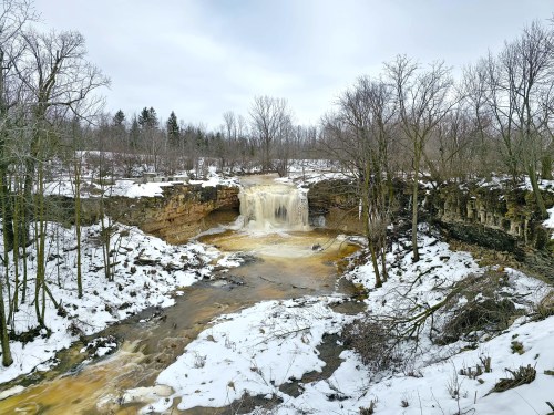 Don't Let Winter Pass Without A Visit To This Frozen Wisconsin Waterfall