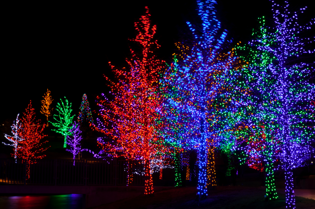 These are 12 of the Best Christmas Drive-Thru Light Displays in Texas