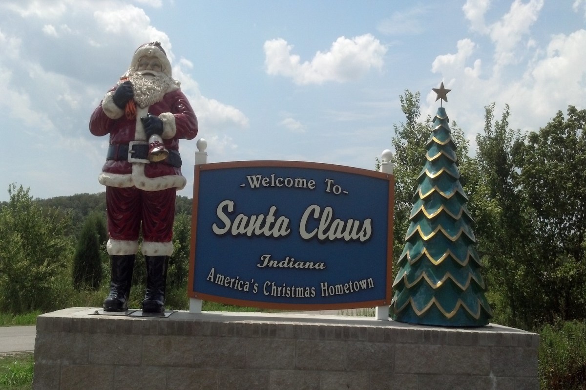 The 7 Best Christmas Towns In Indiana
