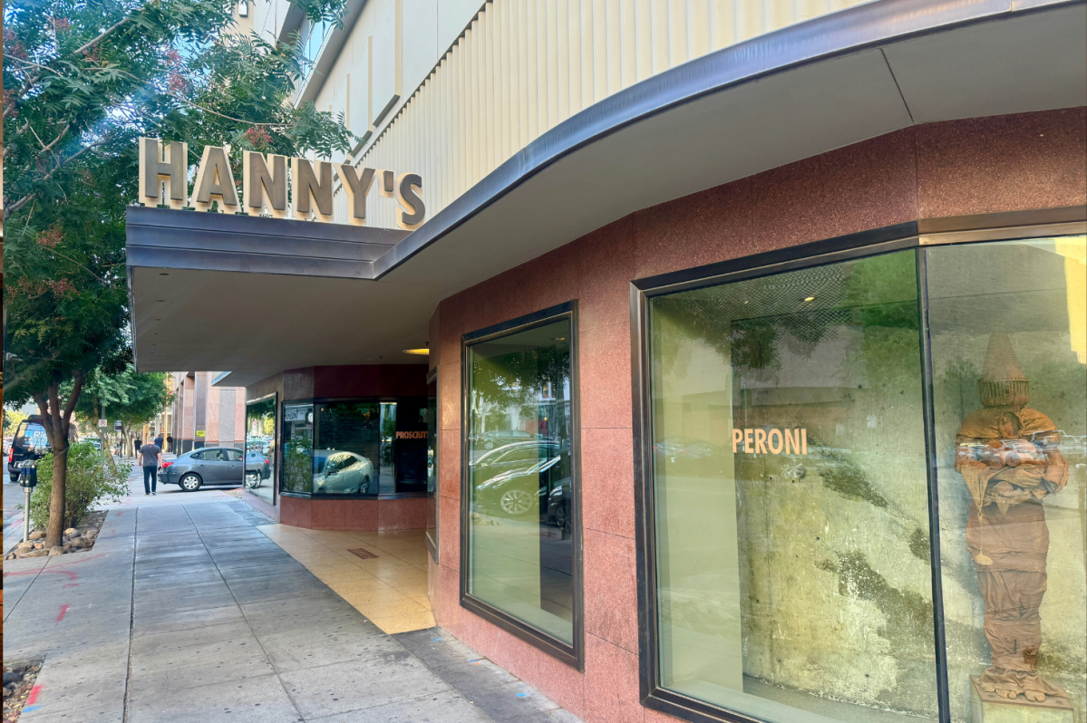 Hanny's: A Chic Bar That Was Once a Department Store in Phoenix