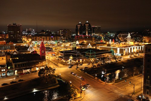 You'll Be Enchanted by These Magical Christmas Towns in Missouri