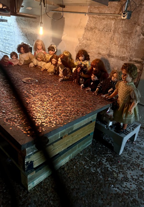 Hanny's: A Chic Bar That Was Once a Department Store in Phoenix