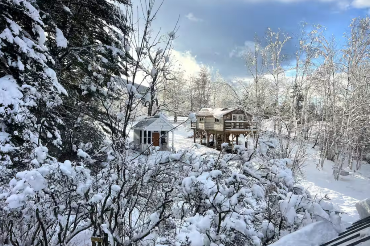Stargaze at This Winter Cabin Airbnb in Vermont