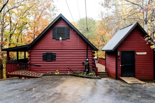 Best Cabins USA: 23 Incredible Cabins in America for a Getaway