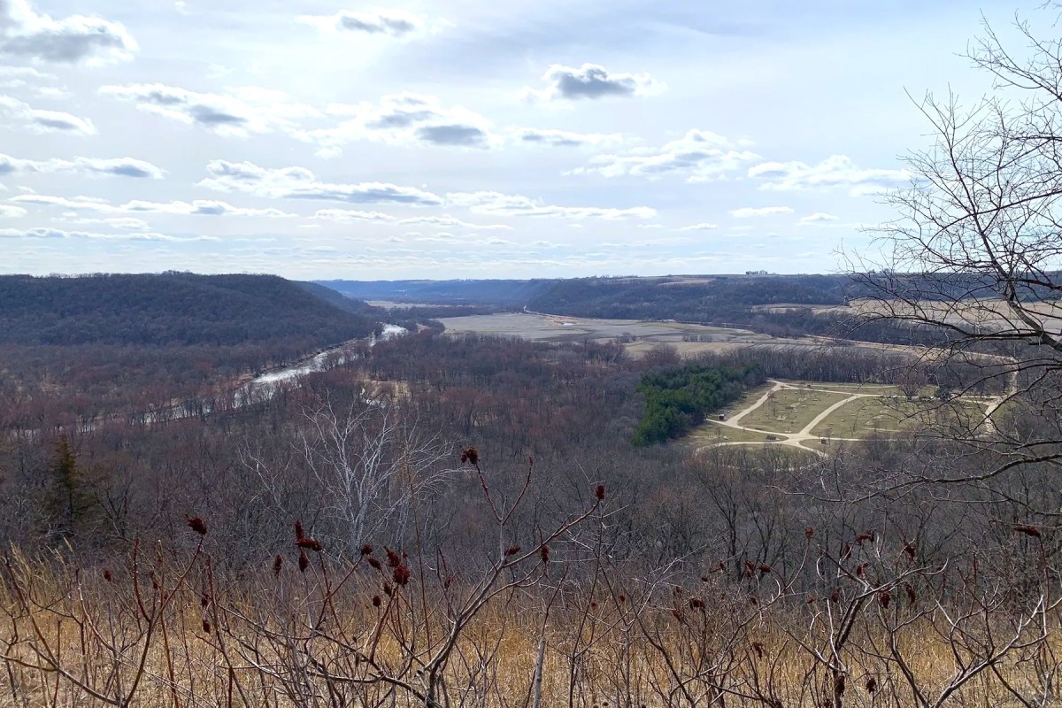 Zumbro Bottoms Loop Is a Little Known Hiking Path in Minnesota That ...
