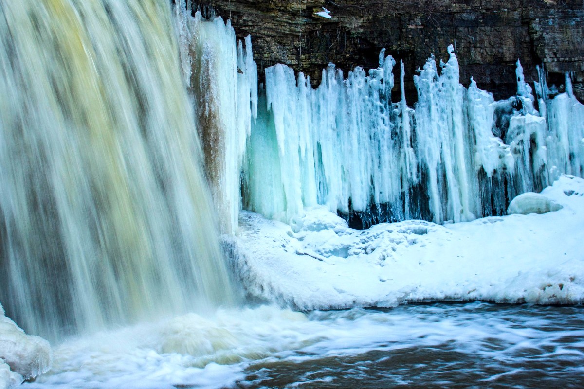 10 Beautiful Frozen Waterfalls to Visit This Winter in Wisconsin