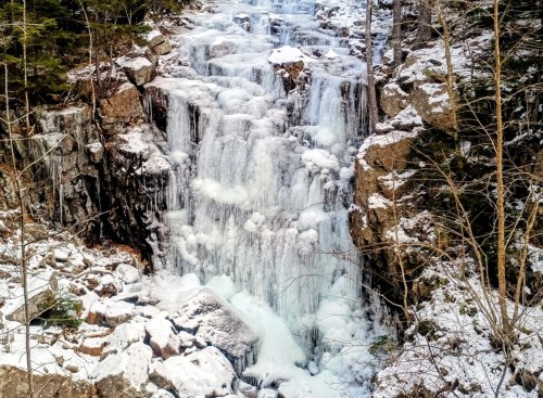 Hadlock Falls: Enchanting Winter Destination in Maine