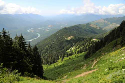 7 “Hidden Gems” in Washington We’ve Always Known About but Can’t Stop ...