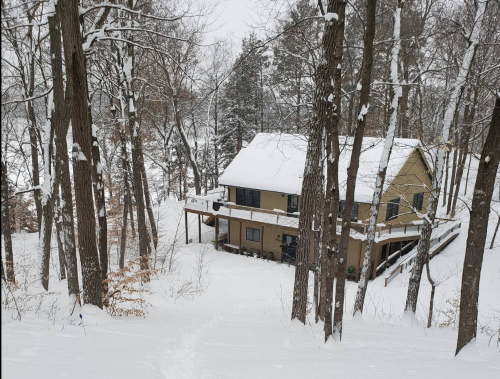 This Cozy Airbnb Cabin in Minnesota Is Perfect for a Relaxing Winter ...