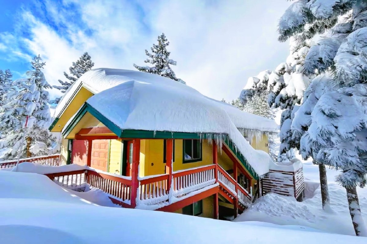 Cozy Winter Getaway in Nevada: Airbnb Lake Tahoe Retreat, Stateline, NV