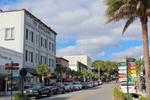 Mount Dora, Florida, is a Walkable Town With Tons of Monthly Festivals