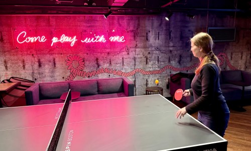 SPIN Boston: Ping-Pong Bar and Restaurant