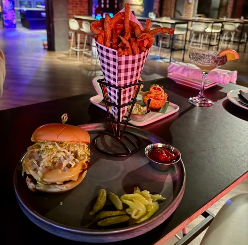 SPIN Boston: Ping-Pong Bar and Restaurant